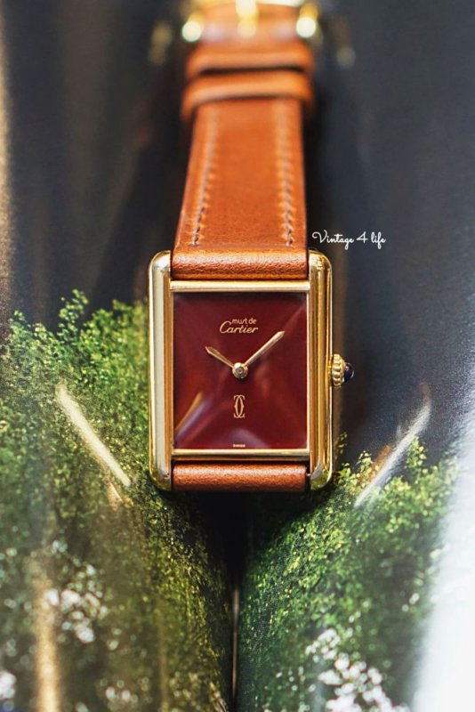 Must de CARTIER Tank with a Burgundy Red dial - Vintage 4 life