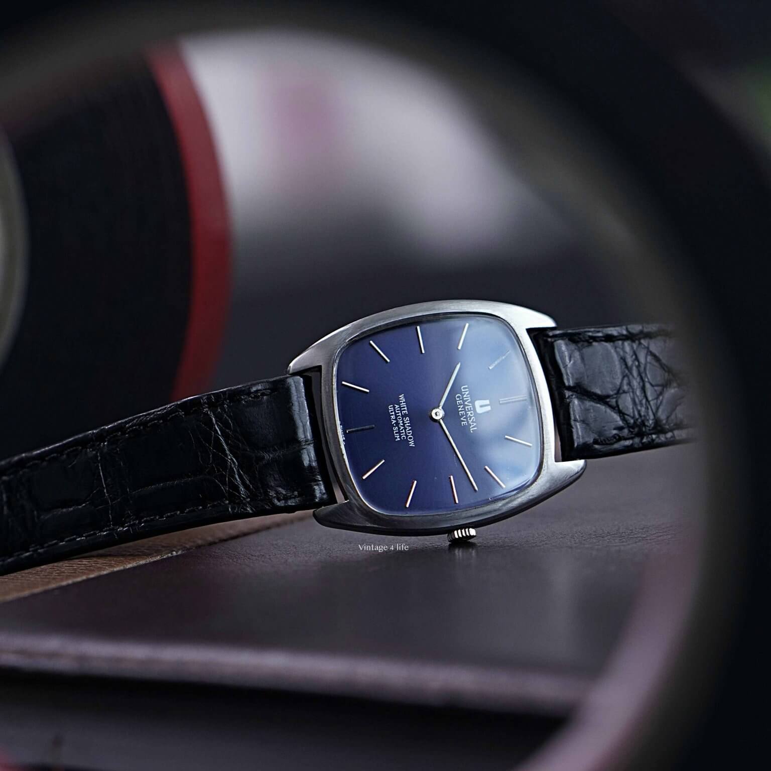 UNIVERSAL GENEVE White Shadow Automatic Blue dial - Vintage 4 life