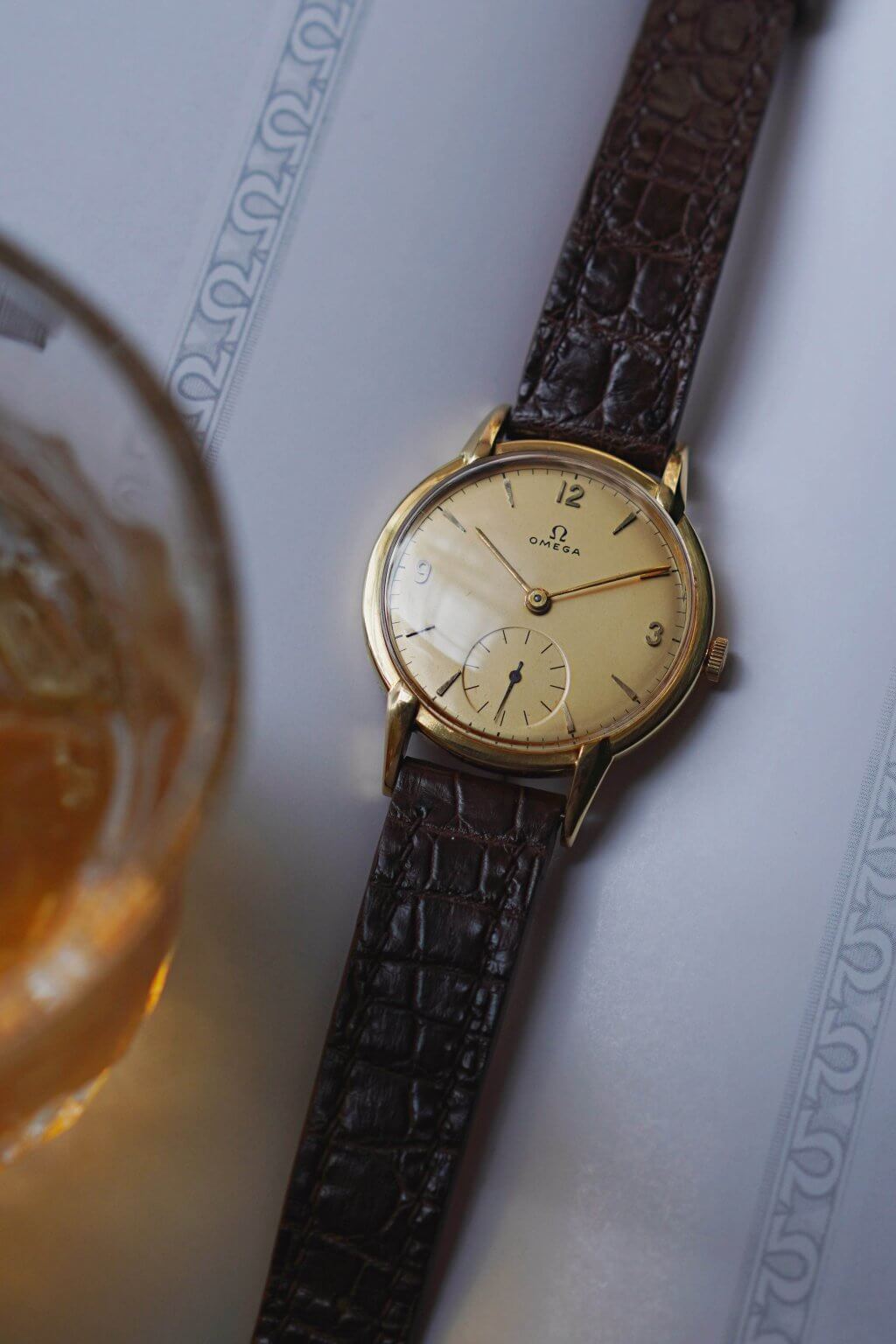 OMEGA 1944 vintage watch in 18K yellow gold - Vintage 4 life - Vintage ...